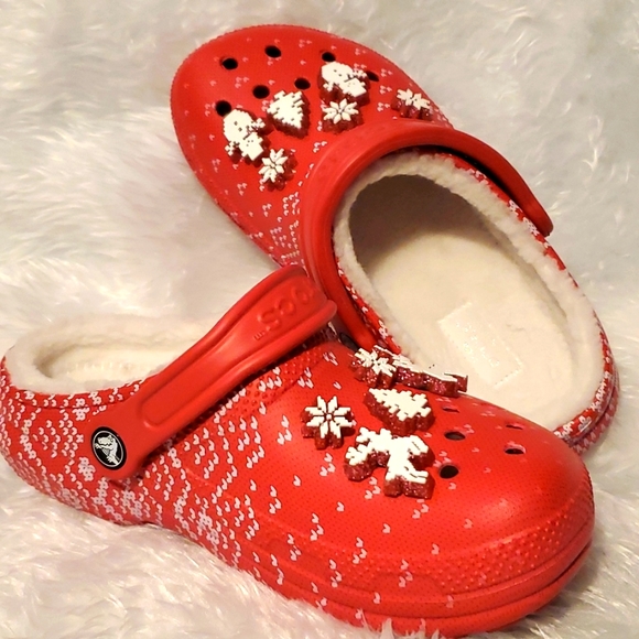 CROCS | Shoes | Crocs Unisex Classic Lined Holiday Charms | Poshmark